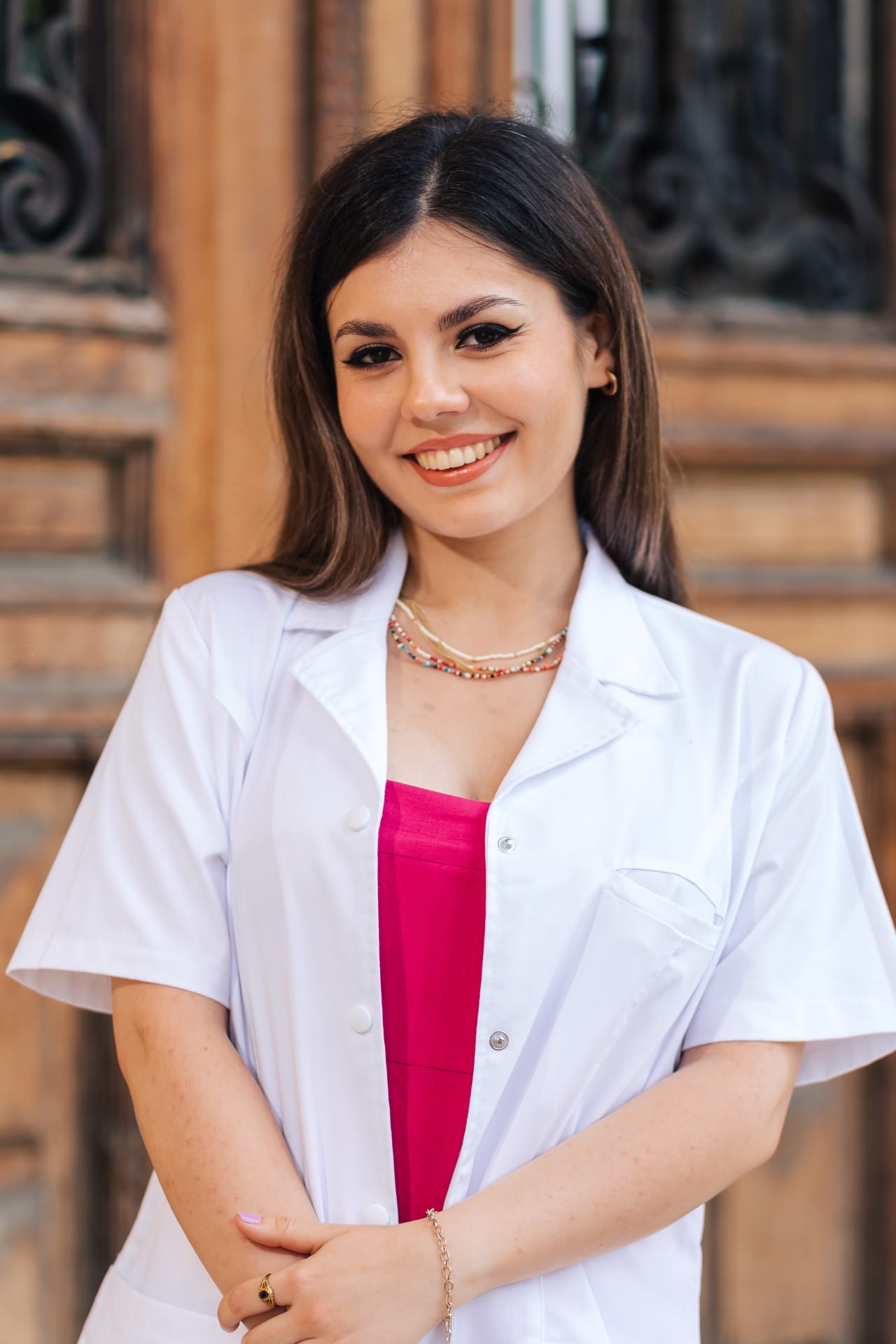 Dr. Alexia Gradin - Endodonție | Dentist Pitești